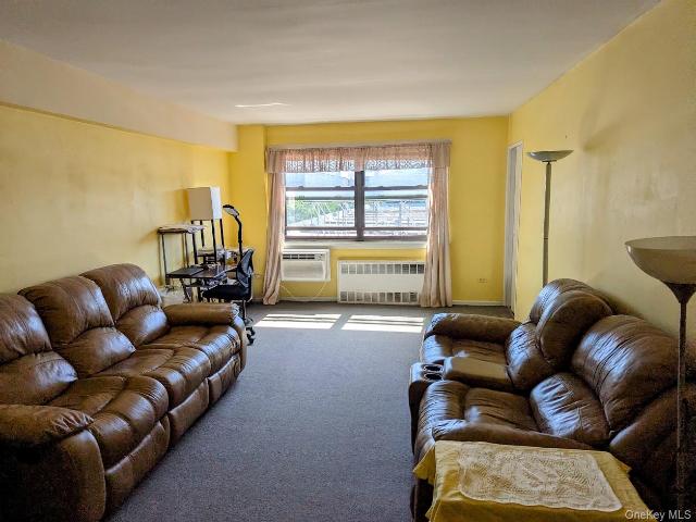 57 10 Junction Blvd 4G