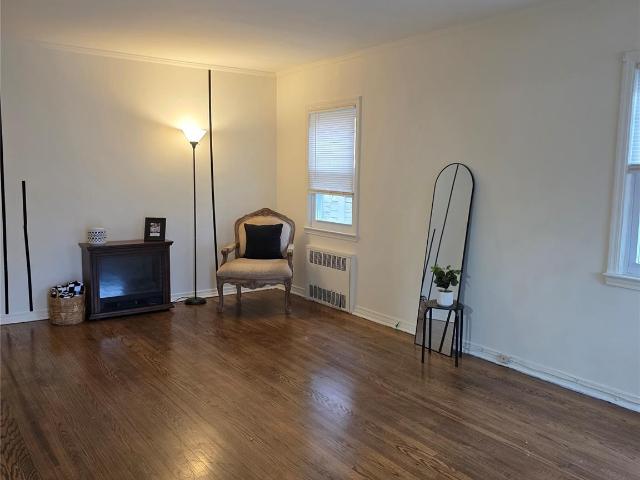 57 35 Parsons Boulevard House