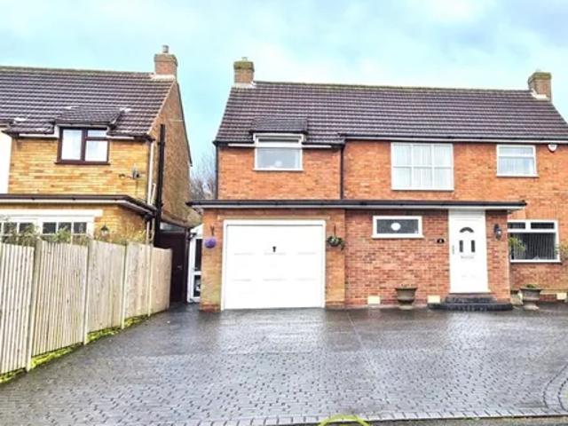 57 Thorney Road, Streetly, B74 3HU, United Kingdom | 3 bed duplex for rent #139332829 | Rentberry
