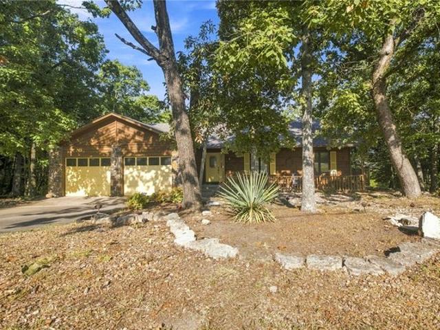 57 Twin Peak Dr, Holiday Island, AR 72631