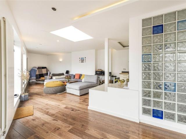 57 Webber Street, London, UK, SE1 0RF
