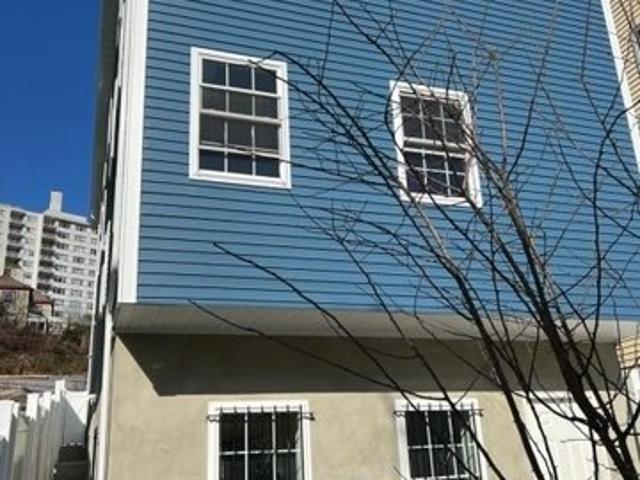 57 Woodside Pl, Newark, NJ 07104