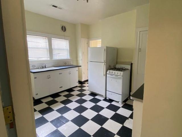 57 Alberta Studio Apartment for Rent at 5012 Ne Cleveland Ave, Portland, OR 97211 Humboldt