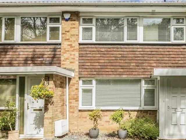 57 Breamwater Gardens, London, TW10 7SH, United Kingdom | 3 bed house for rent #140228896 | Rentberry