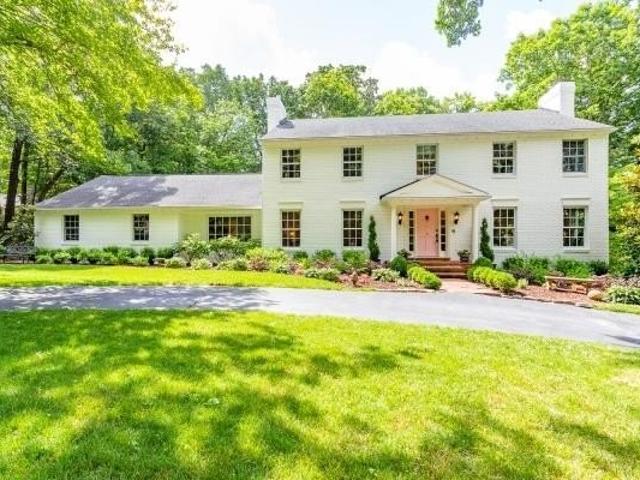 57 Carriage Hl, Signal Mountain, TN 37377