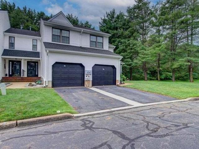 57 Chestnut Way, Manalapan, NJ 07726
