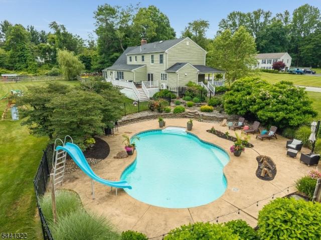 57 Circle Dr