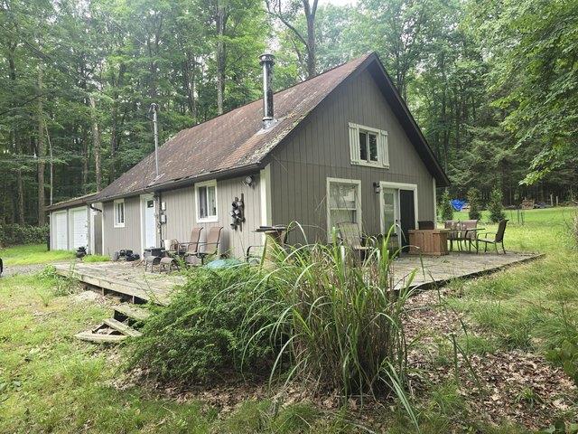 57 Culebra Ct, DuBois, PA 15801