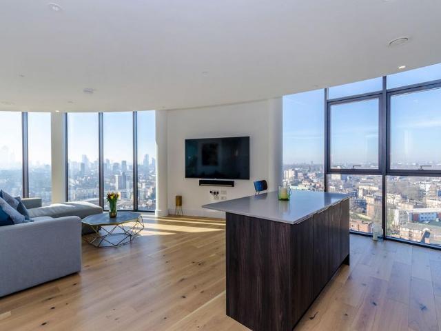 57 East, Dalston, London, E8 2 bed penthouse to rent £5,500 pcm £1,269 pw