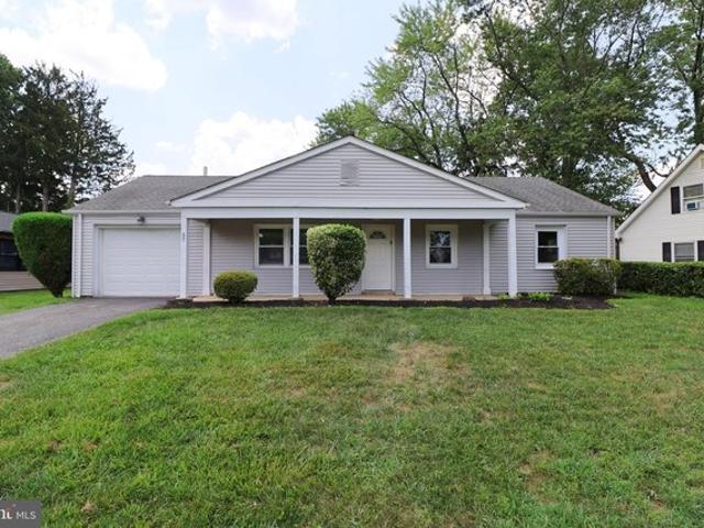 57 East Ln, Willingboro, NJ 08046