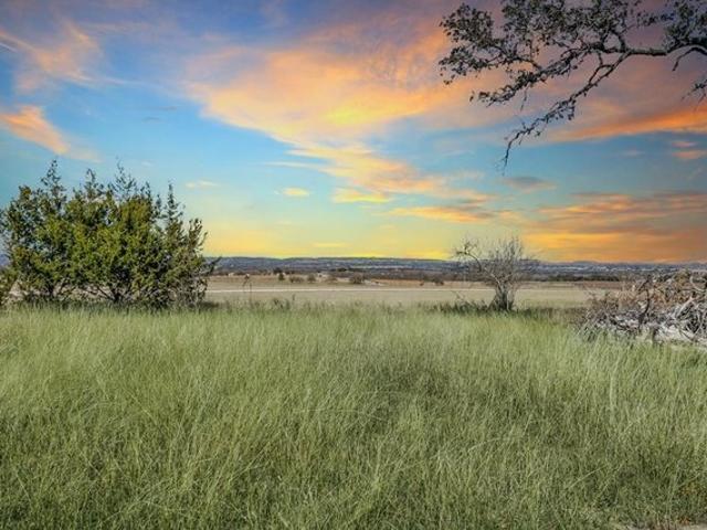 57 Fishel Hill Ln, Stonewall, TX 78671