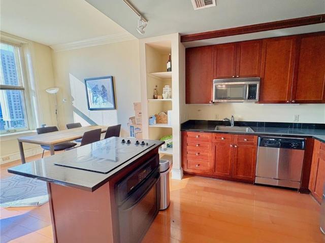 57 Forsyth Street NW 12F
