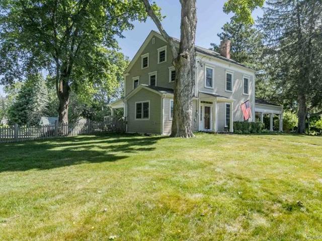 57 Galloway Rd, Warwick, NY 10990