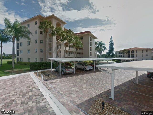 57 High Point Cir W Apt 403, Naples, FL 34103