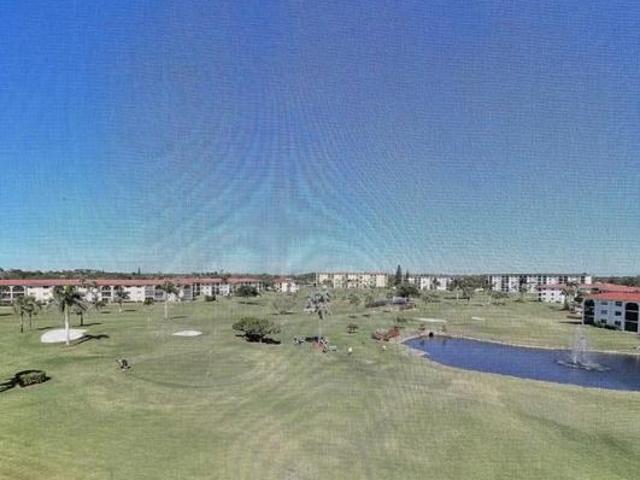 57 High Point Cir W #505, Naples, FL 34103