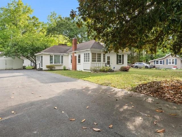 57 Irvinville Ln, Mathews, VA 23109