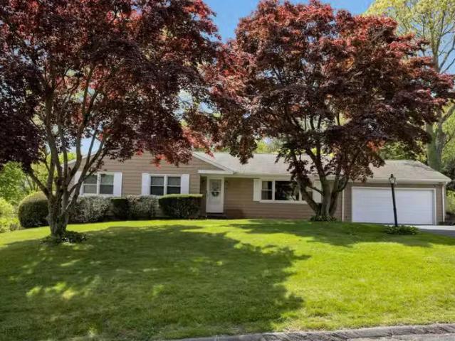 57 JANICE RD, STAMFORD, CT 06905 Single Family Residence For S.