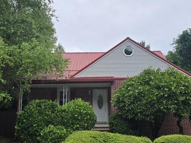 57 Jeanette St, Mocanaqua, PA 18655