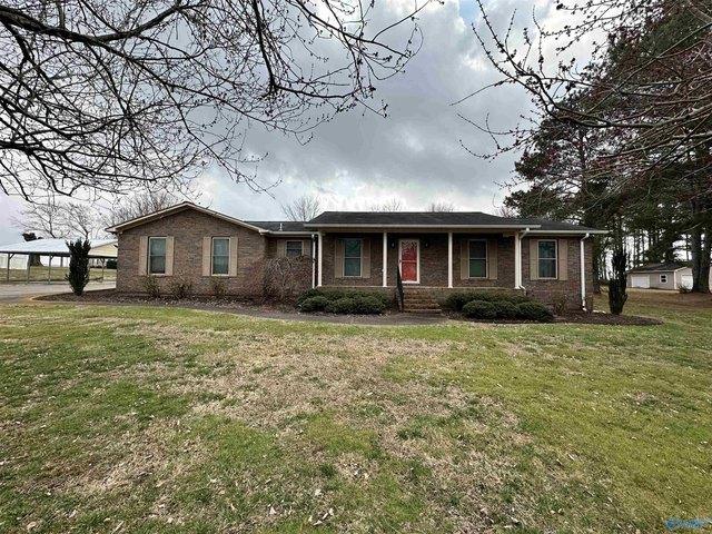 57 Johnson St, Rainsville, AL 35986