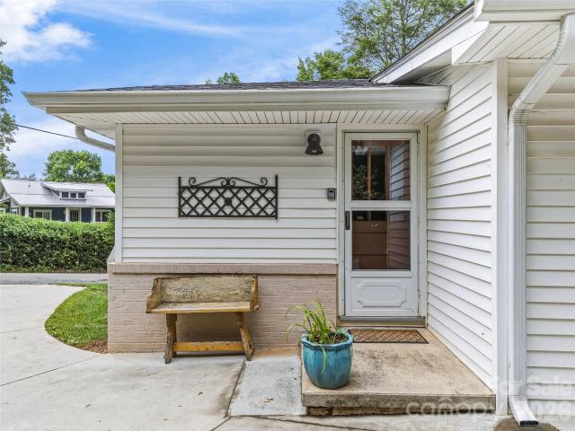 57 Langwell Avenue