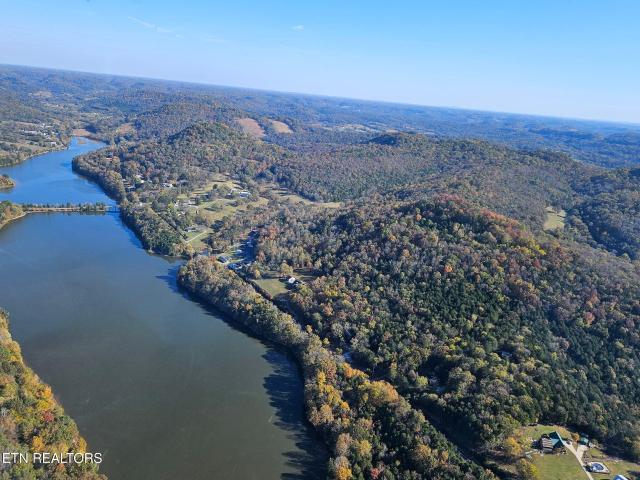 57 Lakeside Drive
