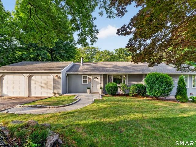 57 Ledgewood Dr, Norwalk, CT 06850