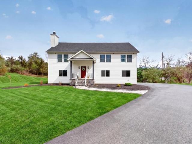 57 Lime Ridge Rd, Poughquag, NY 12570