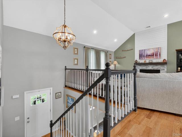 57 Lime Ridge Rd, Poughquag, NY 12570 | MLS #987460 | Compass
