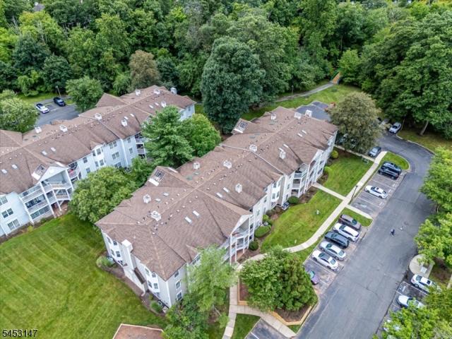 57 Lindsey Ct