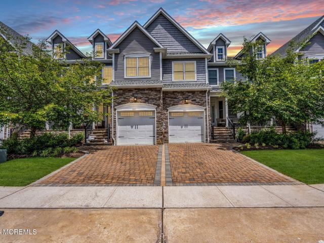 57 Mccormick Avenue S