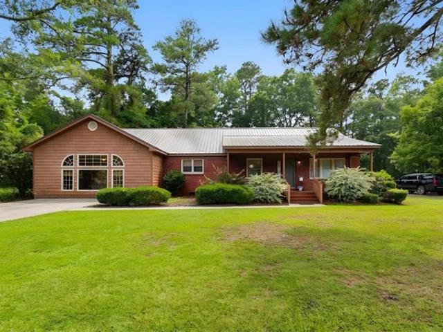 57 Missroon St, Georgetown, SC 29440