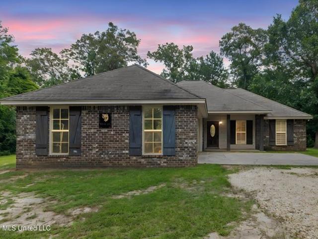 57 Napier Rd, Seminary, MS 39479