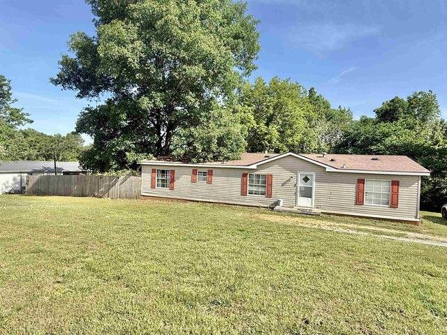 57 Park Ave, Killen, AL 35645