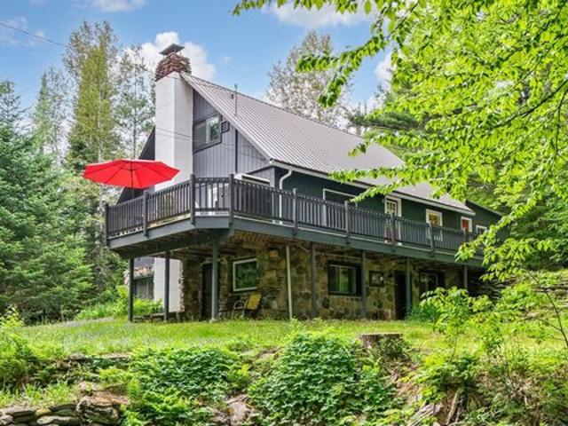 57 Pine Grv, Jay, VT 05859