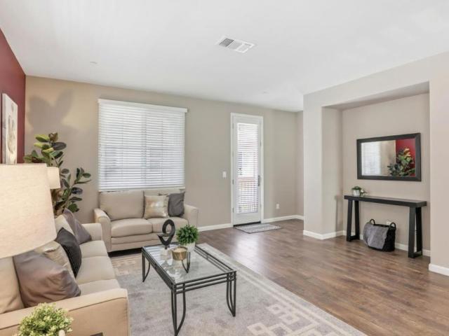 57 Regency Place