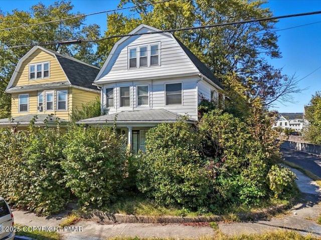 57 Regent St, Wilkes Barre, PA 18702