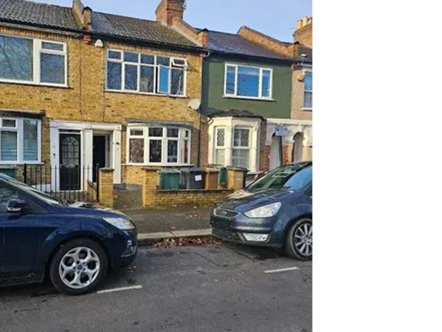 57 Roberts Road, London, E17 4LP, United Kingdom | 3 bed townhouse for rent #167393886 | Rentberry