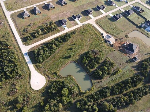 57 Royal Oak Dr, Durant, OK 74701