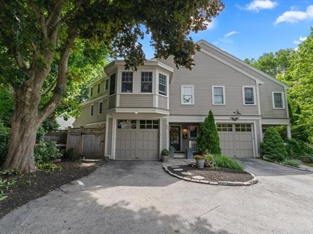 57 School St Unit 4, Manchester, MA 01944