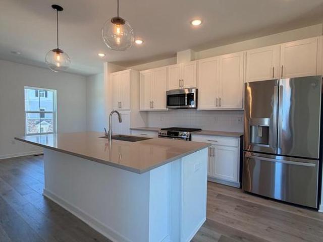 57 Silverbell Ave