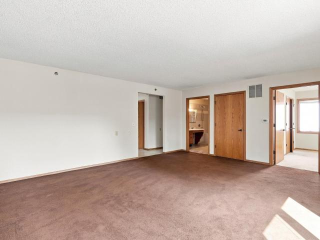 57 Sycamore Street W