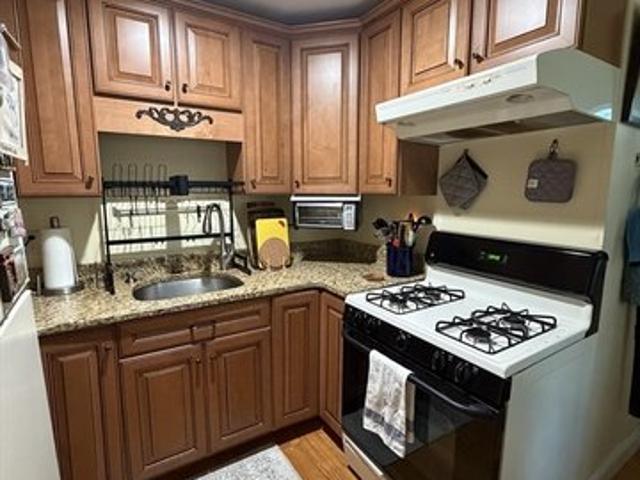 57R Sumner Unit J, Boston, MA 02125