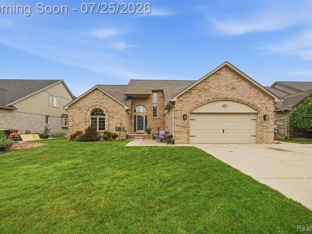 54049 Carnation Dr, Macomb Township, MI 48042