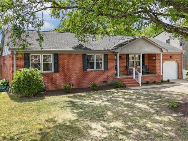 5404 Peggy CIR