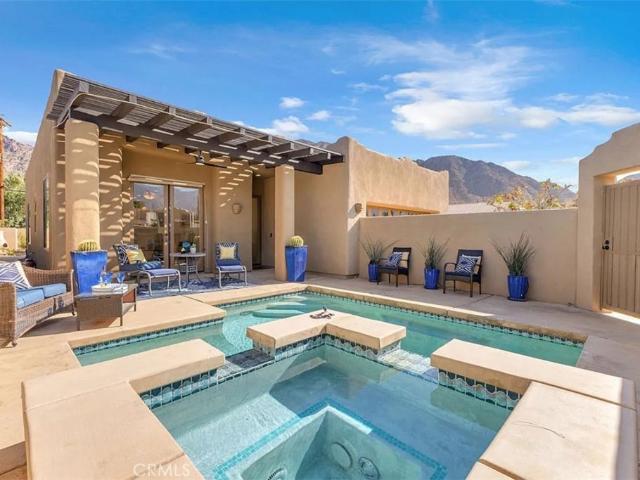 54052 Avenida Martinez