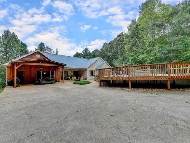 5405 Oak Grove Circle