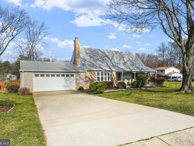 5406 Chatsworth Ct, Fairfax, VA 22032