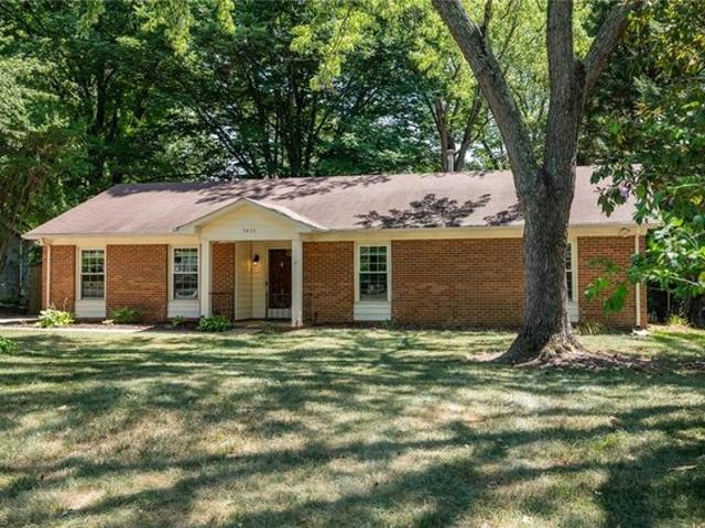 5406 Courtfield Dr, Greensboro, NC 27455