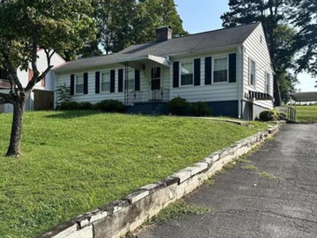 5406 Greencrest Rd, Knoxville, TN 37918