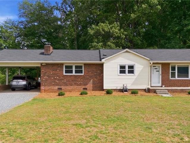 5406 Reidsville Rd, Walkertown, NC 27009